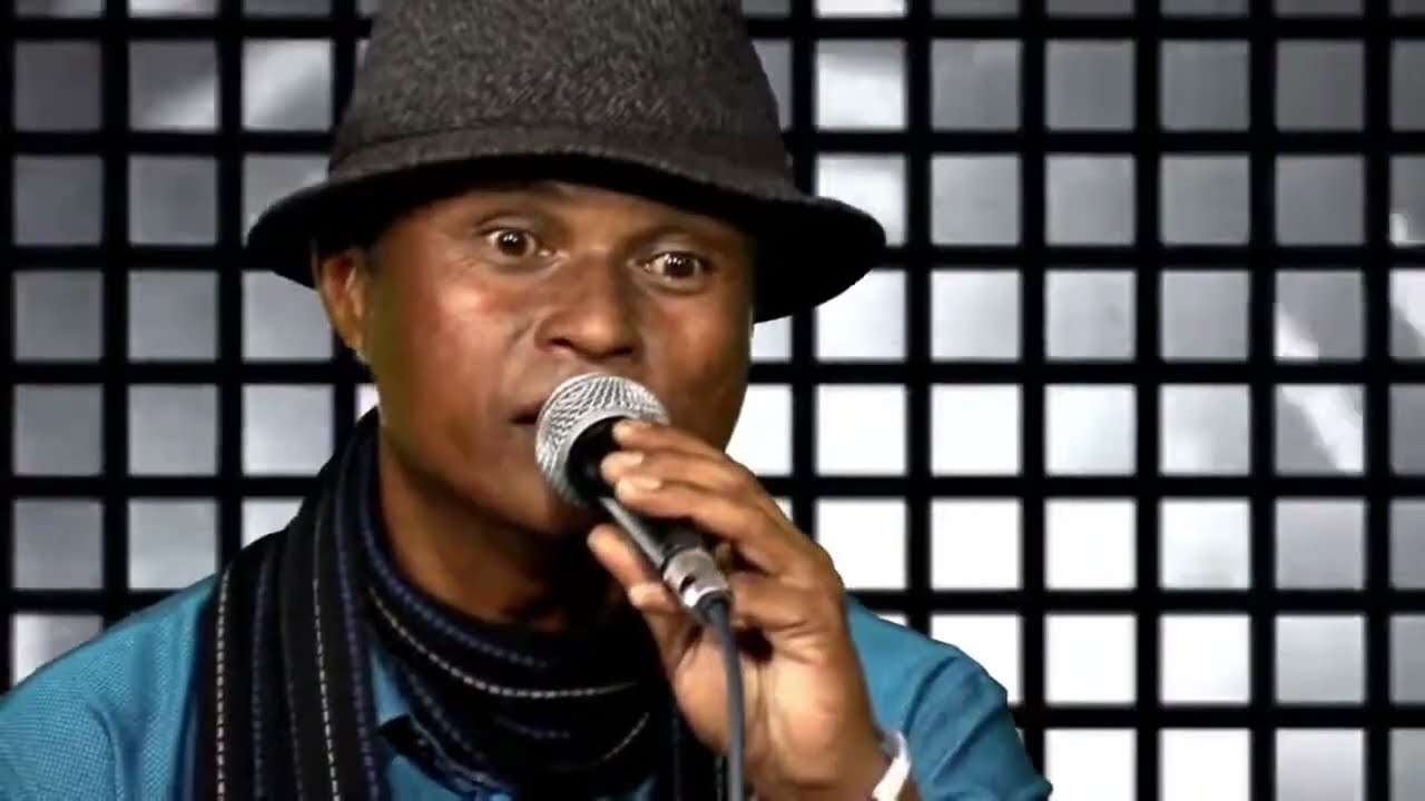 ISIKA ROA - BOBOH MAHAVANONA Chords - Chordify ISIKA ROA - BOBOH MAHAVANONA Chords - Chordify