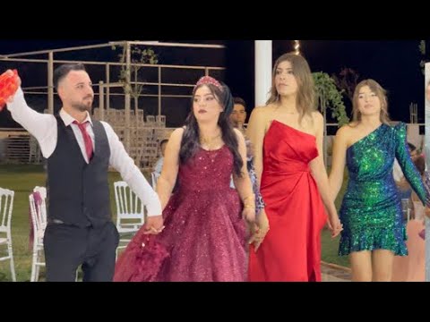Sen Ne Güzel oynadın be.. Türkülerin Kraliçesi İkbal de söylüyor Zaferde Çalıyor