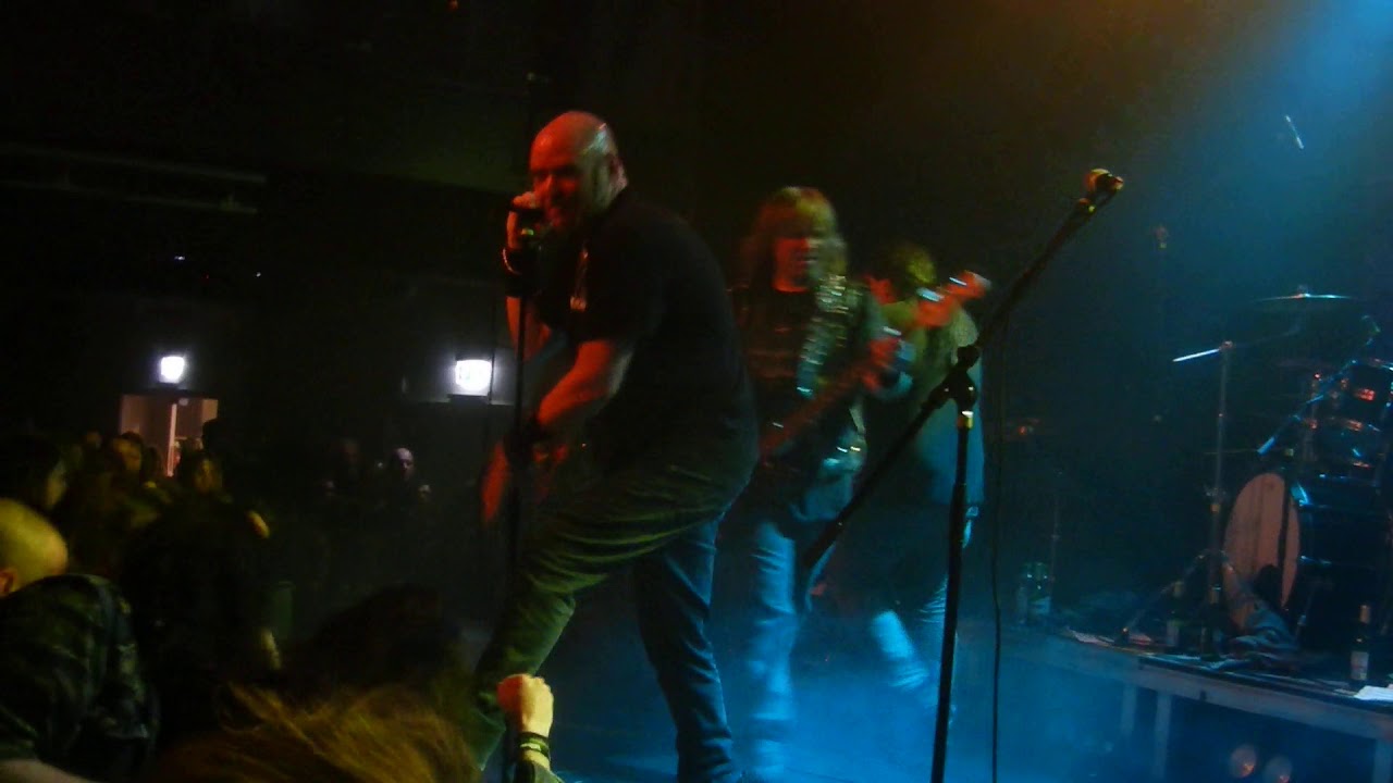 Razor "Evil Invaders" live at True Thrash Fest Hamburg 23.11.2019 - YouTube