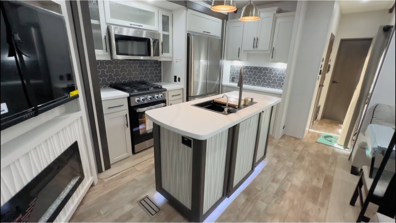 2025 Crossroads RV Hampton 378DBB Two Bedroom Two Full Bath Mid Kitchen ...