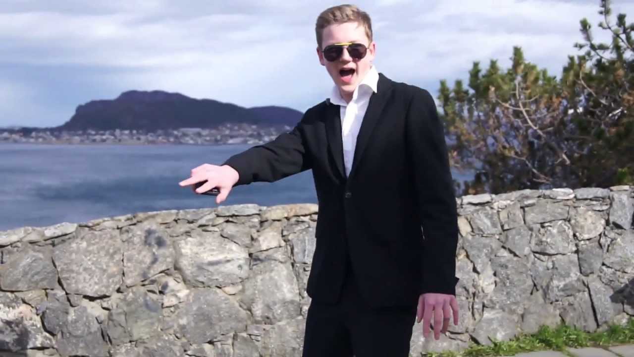 Akon - Right Now (Na Na Na) Music Video - YouTube