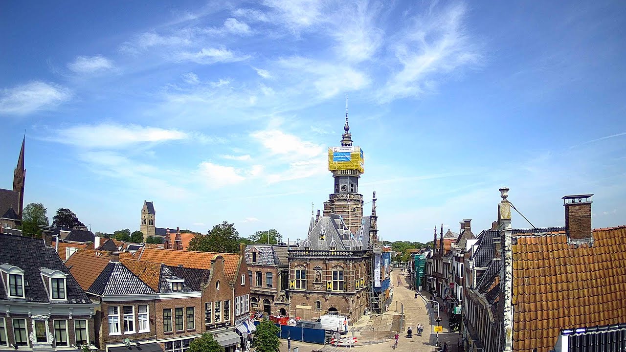 Timelapse plaatsen Stadhuistoren Bolsward - YouTube