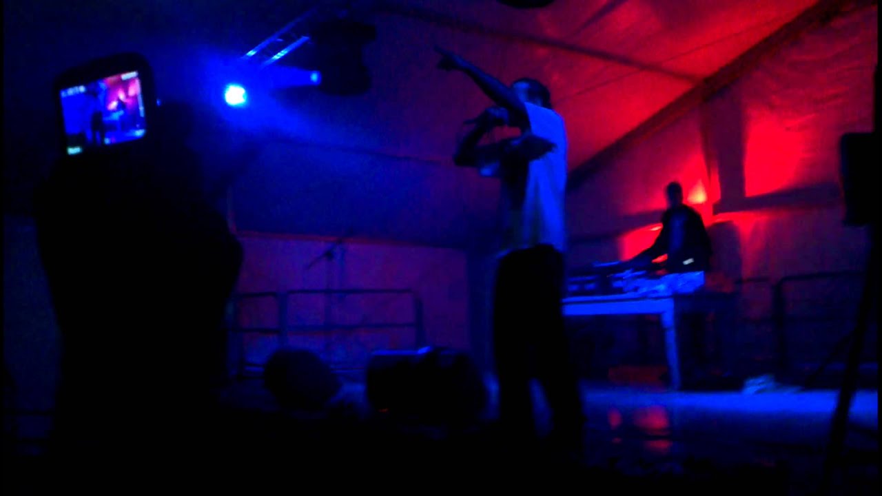 Kaos One - Live Messina Post Scripta - La Fine, Le 2 Metà, Quello Che ...