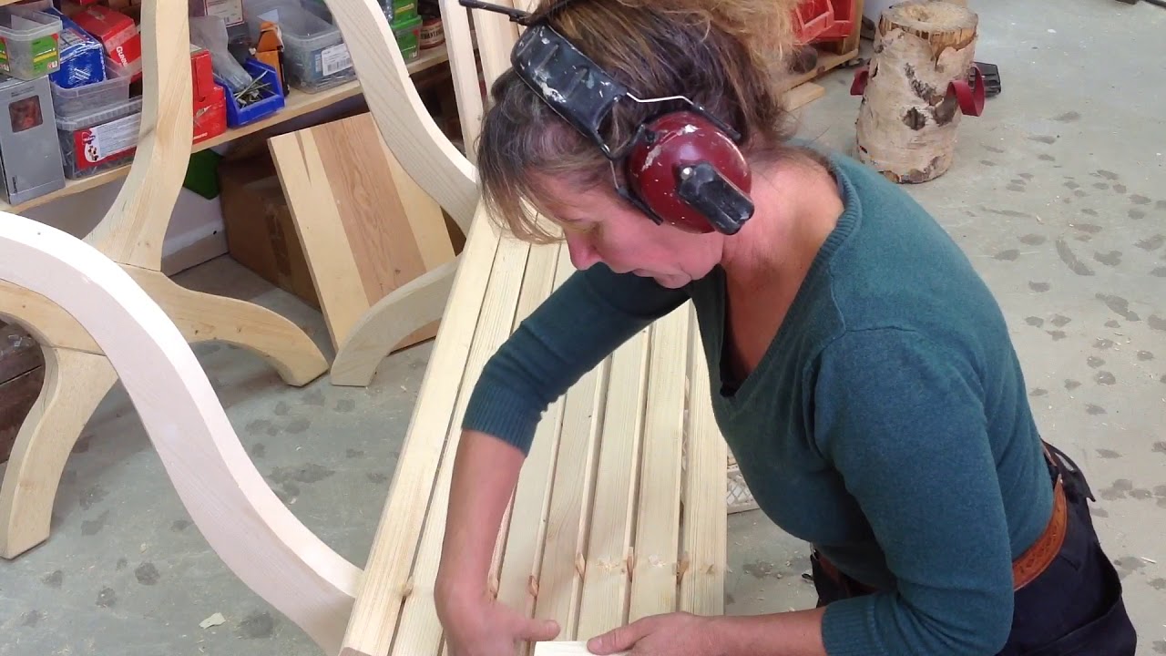 Karin Jacobsson Byggnadsvård & Finsnickeri - YouTube