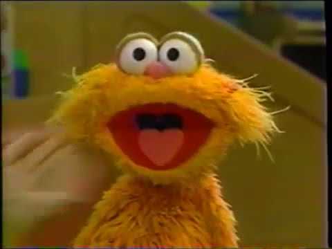 Sesame Street (#3739): Zoe Pretends to Be Like Gina - YouTube