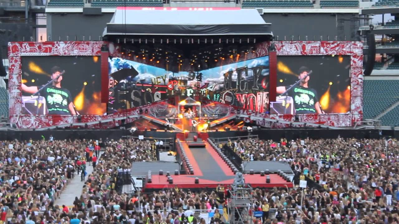 5SOS TEENAGE DREAM PHILLY 8/14/14 - YouTube
