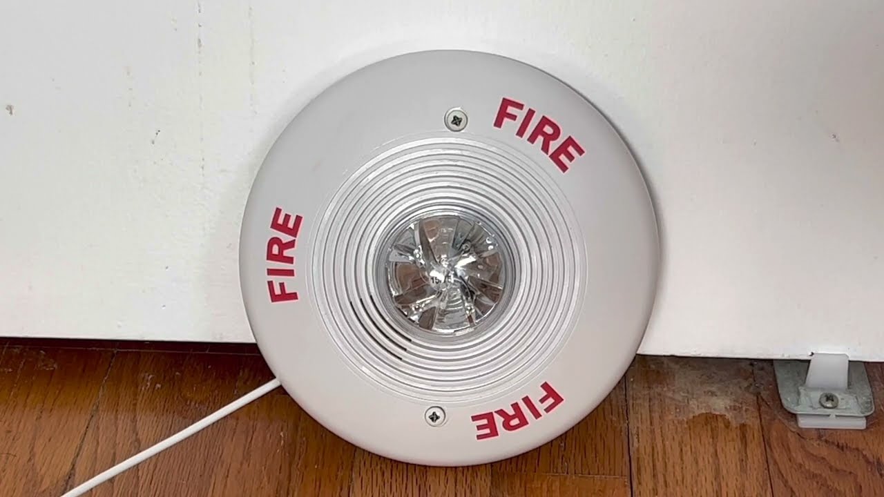 System Sensor PC2415/75W Spectralert Classic Horn/Strobe - YouTube