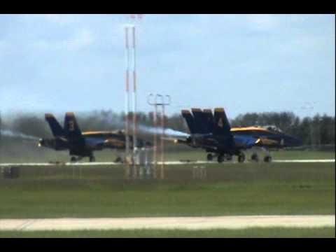 Fargo AIrshow 2011 Blue Angels - YouTube
