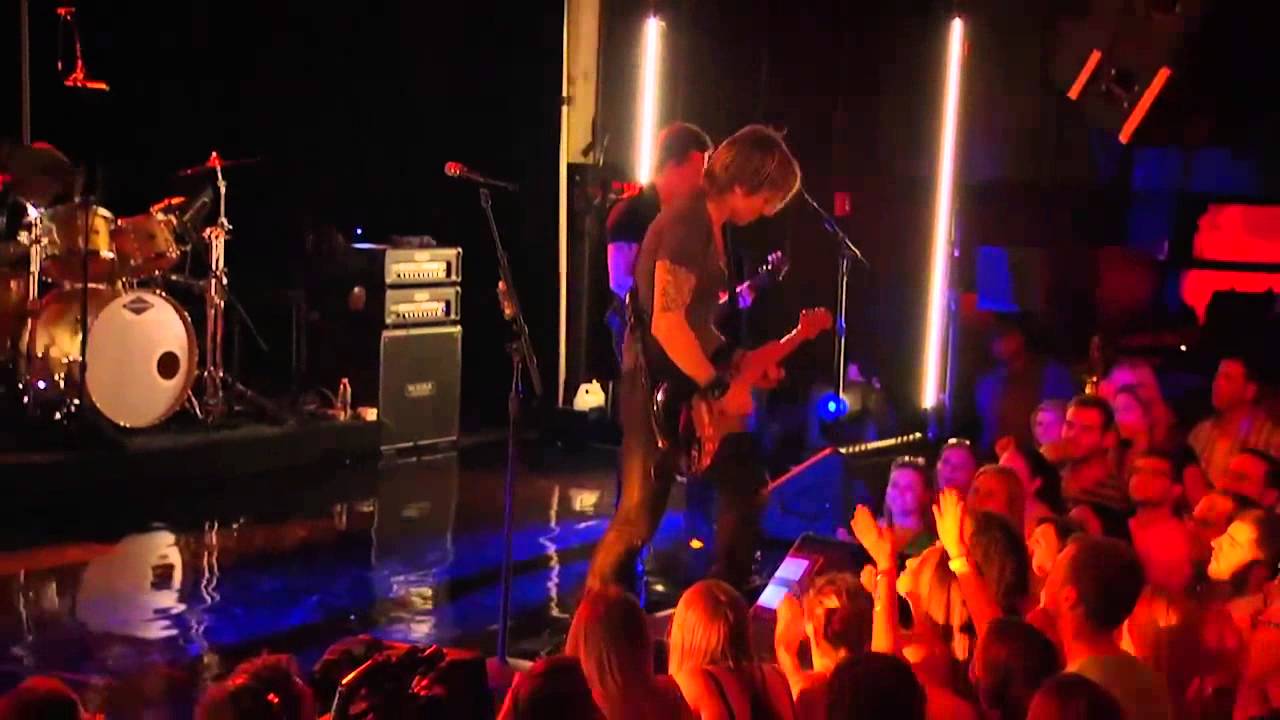 Keith Urban jamming - YouTube