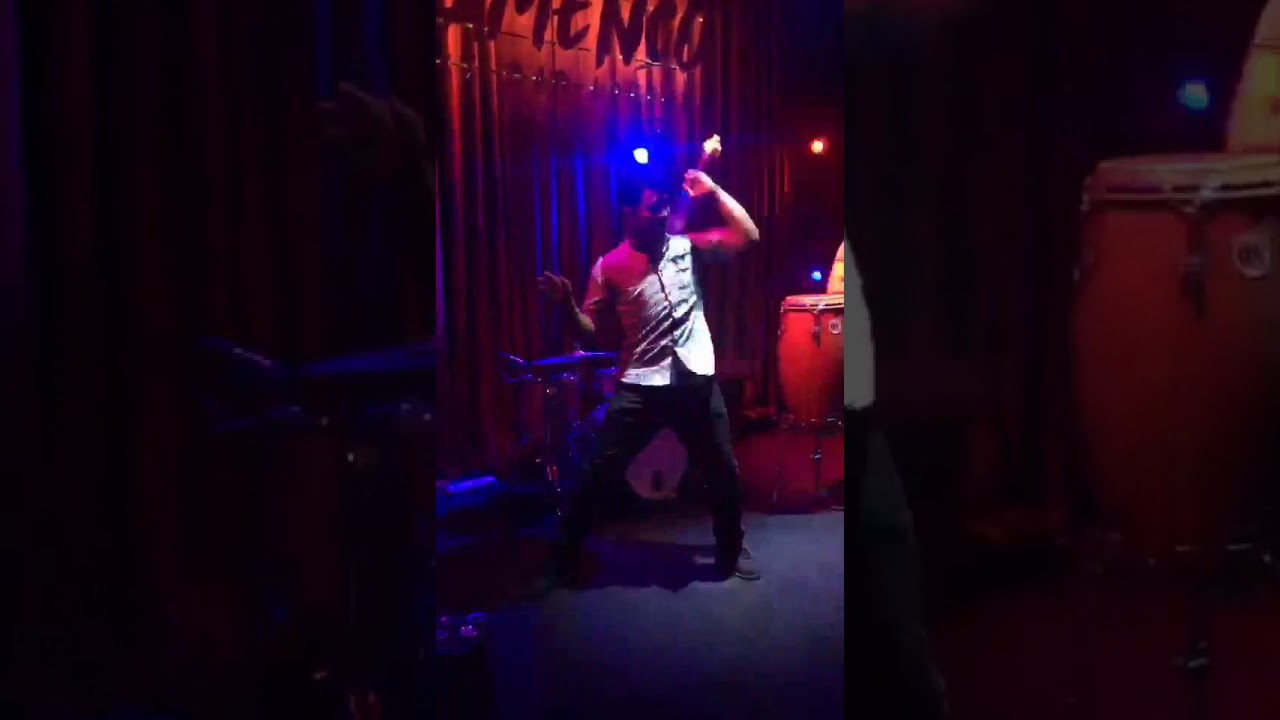Flair bartender show - YouTube