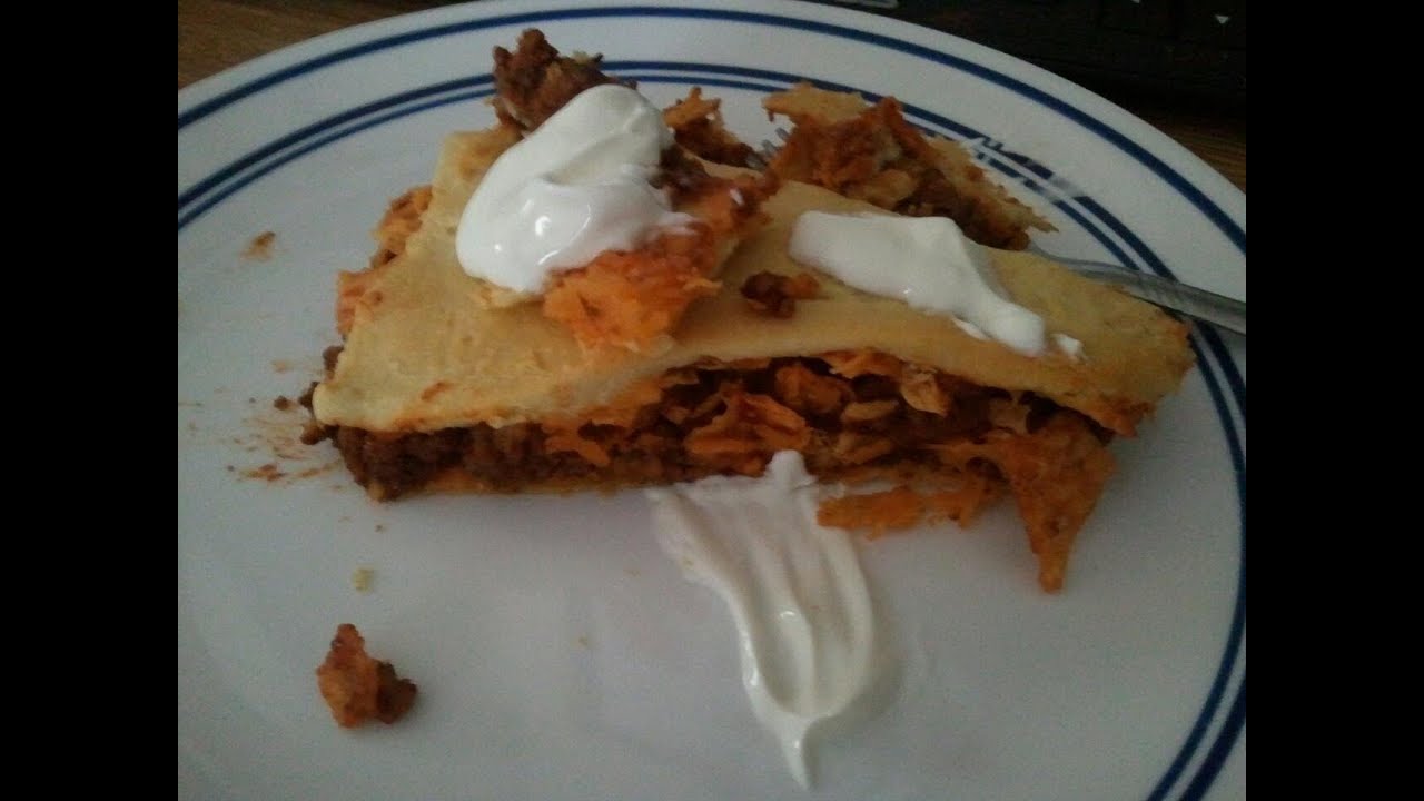 SIMPLE NACHO PIE *FOOD FRIDAY 28* - YouTube