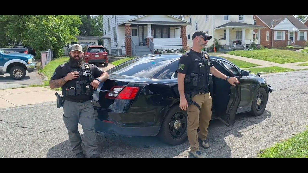 GHPD. One cop not so bad. The other cop, not so much. - YouTube