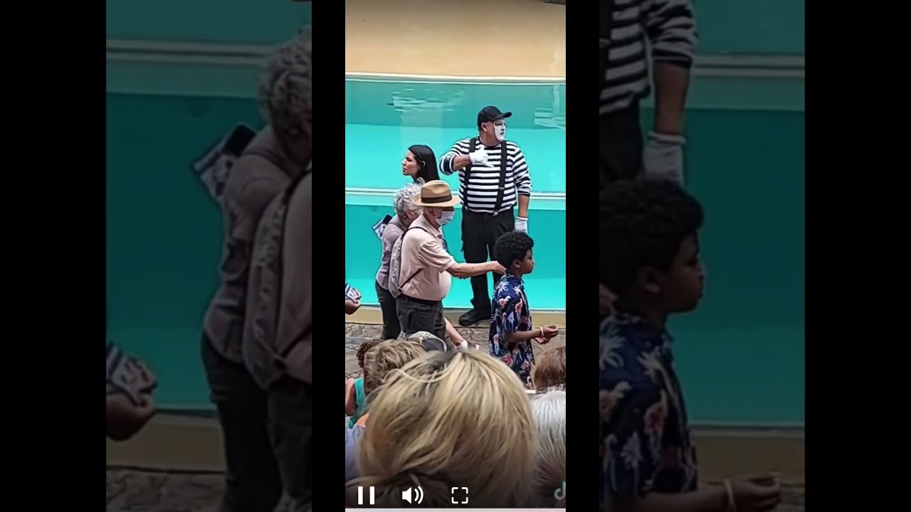 Dad Is Shamed By Seaworld Mime 😲 Youtube