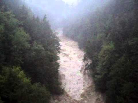 "IRENE"QUECHEE VERMONT FLOODING. GORGE - YouTube