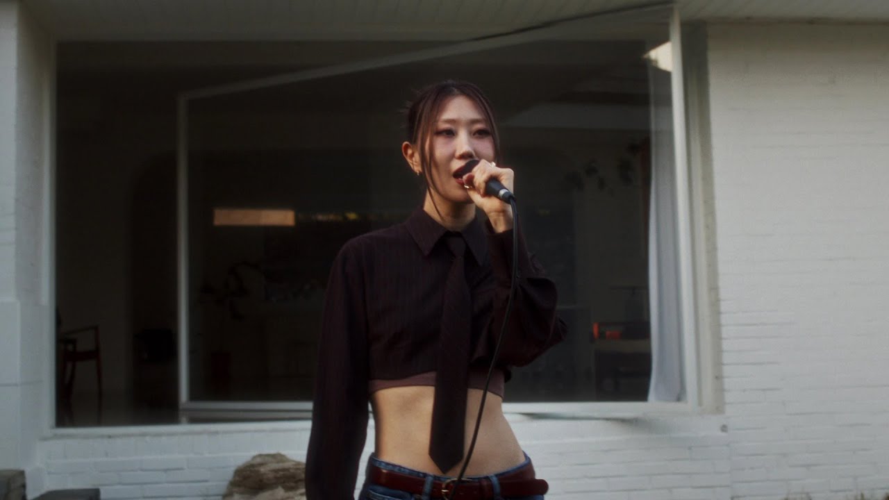 [MV] g0nny 거니 - 꽃잎 (Comes and Goes) - YouTube