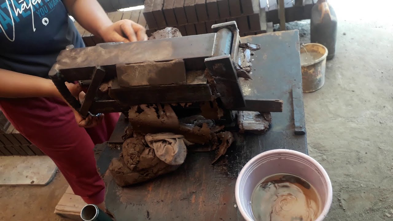Proses pembuatan matrial bata merah / MRH .yg biasa di kenal orang ...