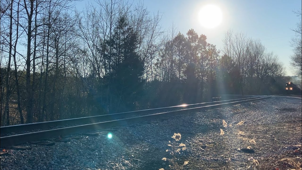 ATN Y103 headed North with 8721 in the lead! - YouTube