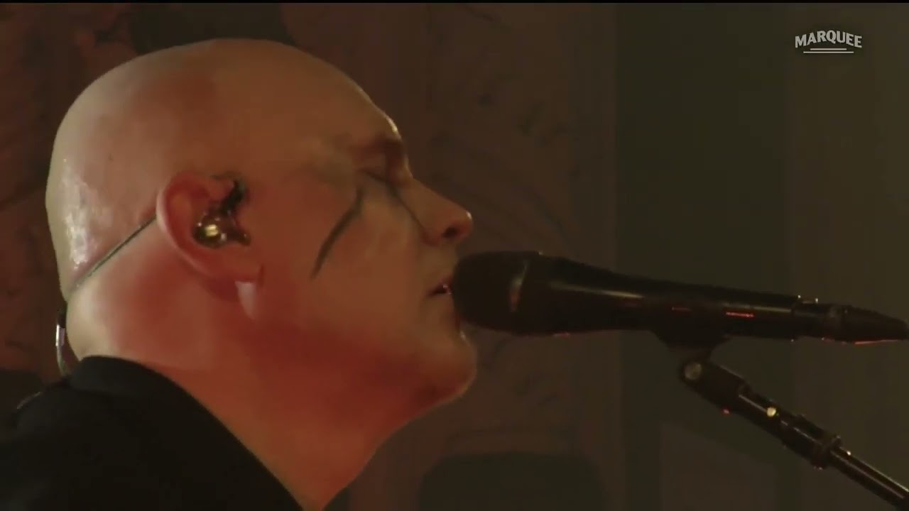 Smashing Pumpkins Rocket (live 2022) - YouTube