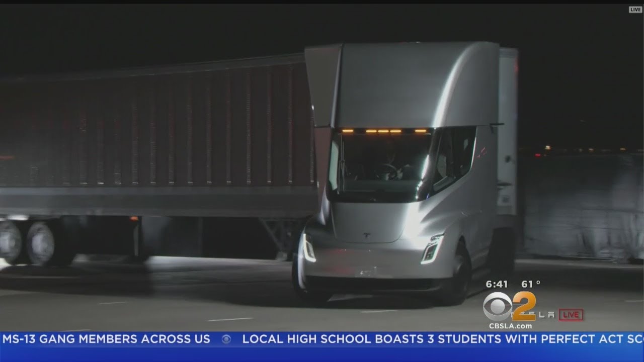 Tesla Unveils Groundbreaking Electric Big-Rig In Hawthorne - YouTube