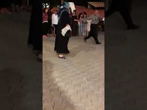 Yaşlı dedem genclere taş çıkarıyor 😀👍😀