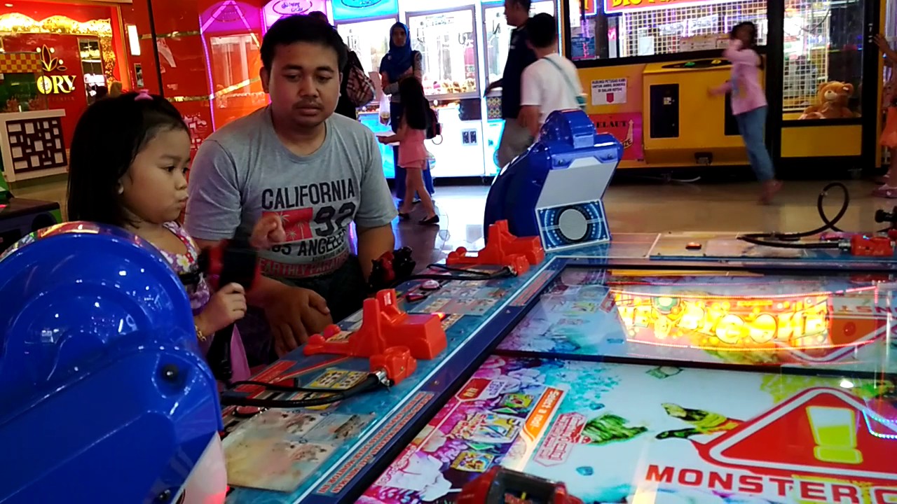Permainan Memancing Ikan - Fishing Games by Christa Part 2 - YouTube