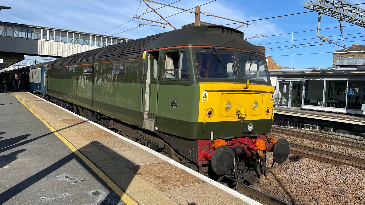 WCRC Class 47813 + Class 47815 with Intercity Mk2 stock arrive at ...