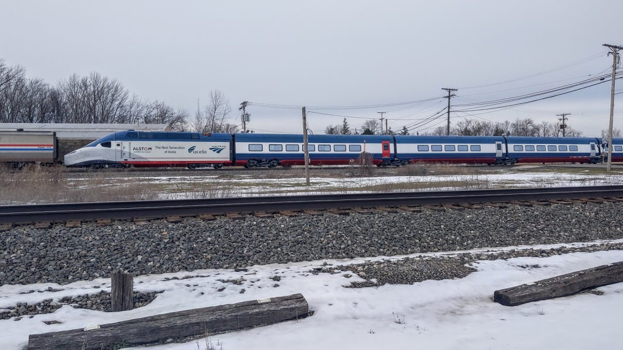 CSX P933 - Next Generation Amtrak Acela + P42DC's #135 K5LA, #196 ...
