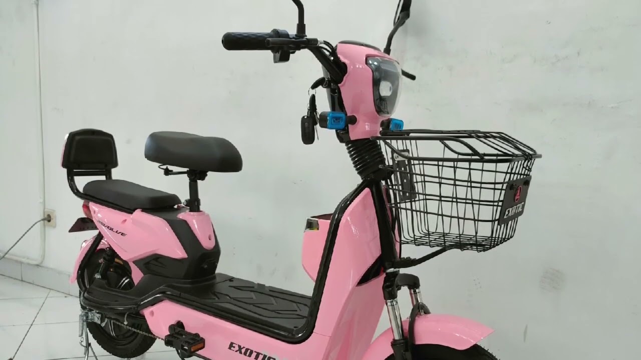Sepeda Listrik Exotic Revolve Warna Pink - YouTube