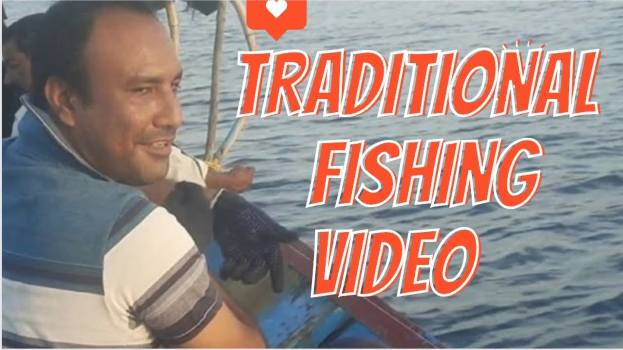 Traditional Hand Line Fishing in sea || Catching Fishes With Friends In ...