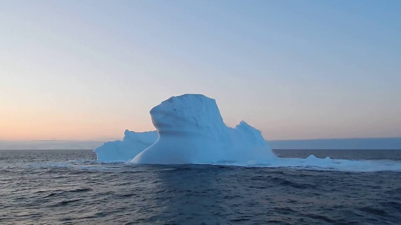 Greenland Iceberg Collapse at Sunset -- Spectacular! - YouTube