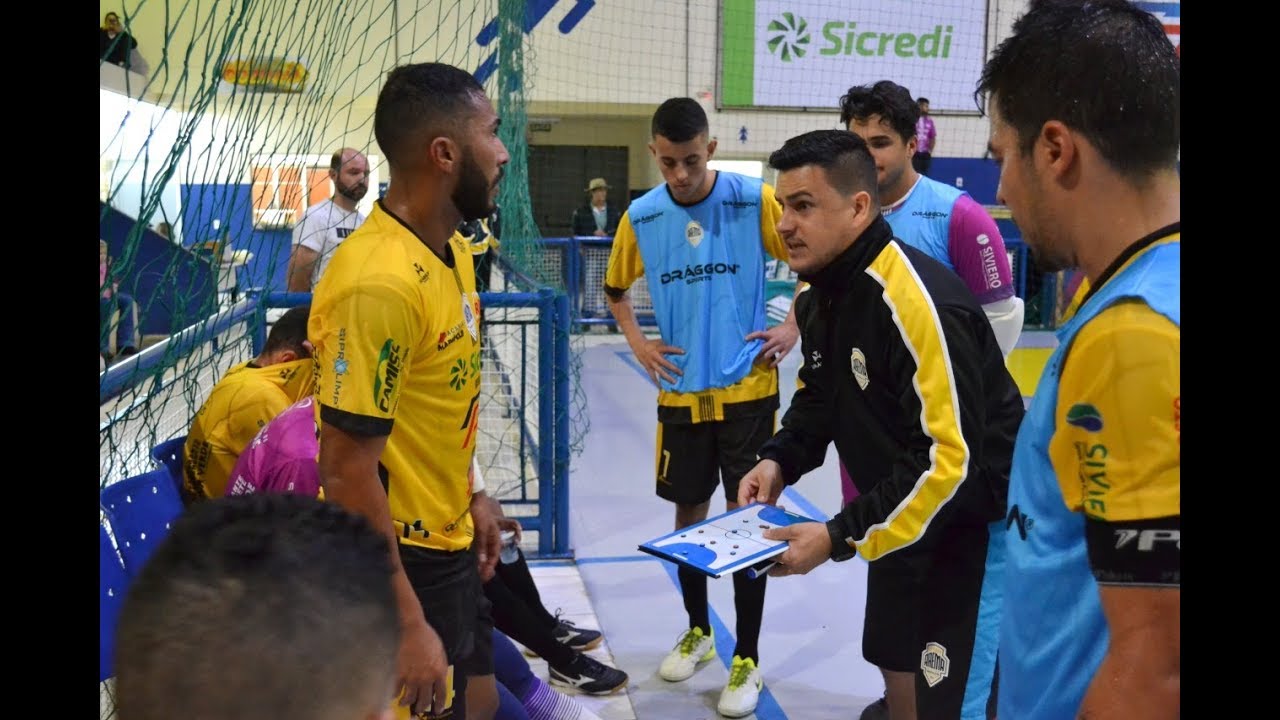 Exercício técnico de passe - Futsal - YouTube