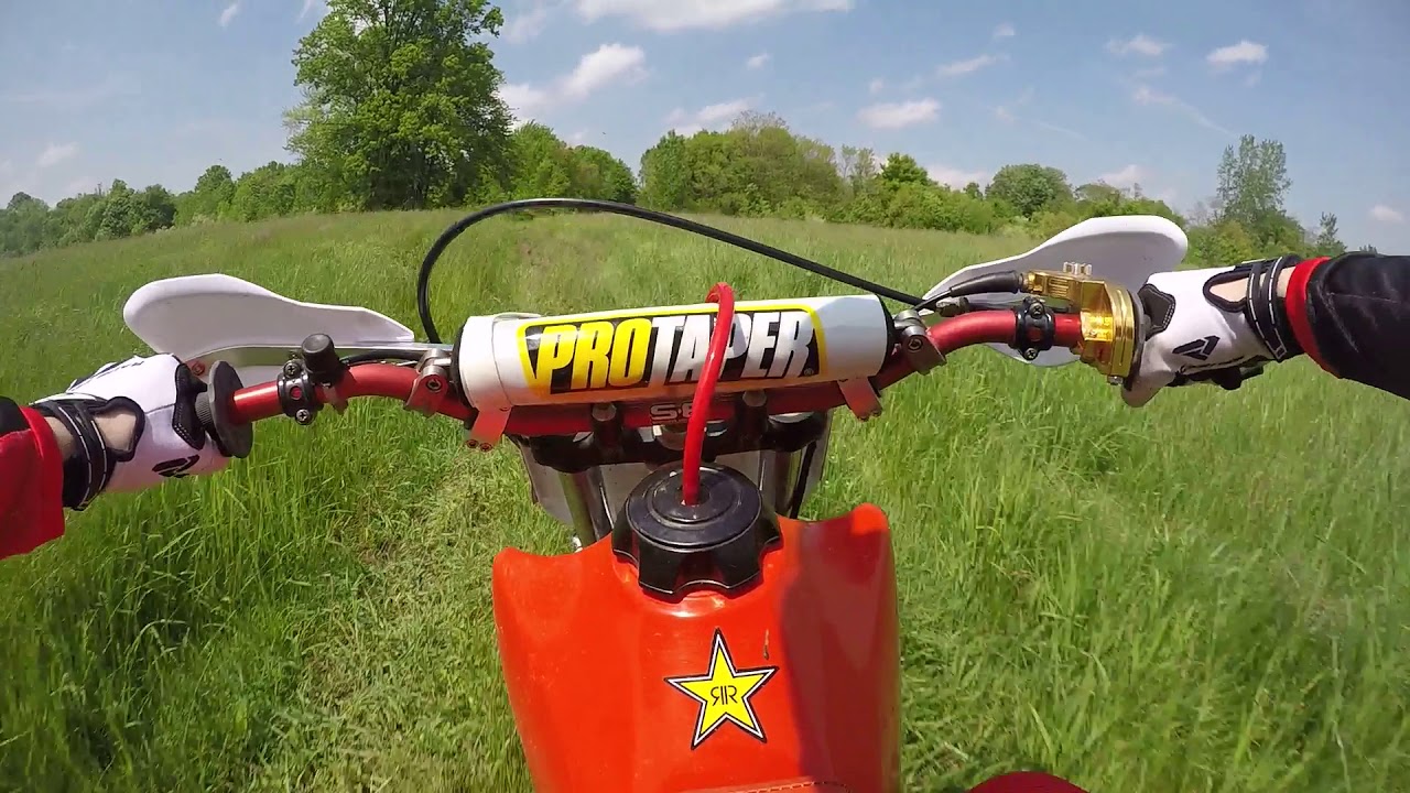 1990 XR200R Hill climbs (fully custom) - YouTube