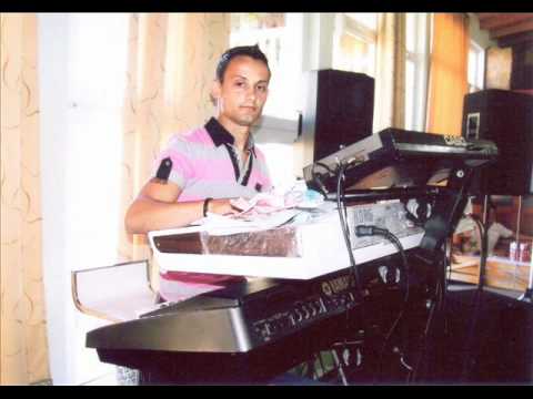 Marjan Gujani - Mori qik me syt e zi (LIVE) - YouTube