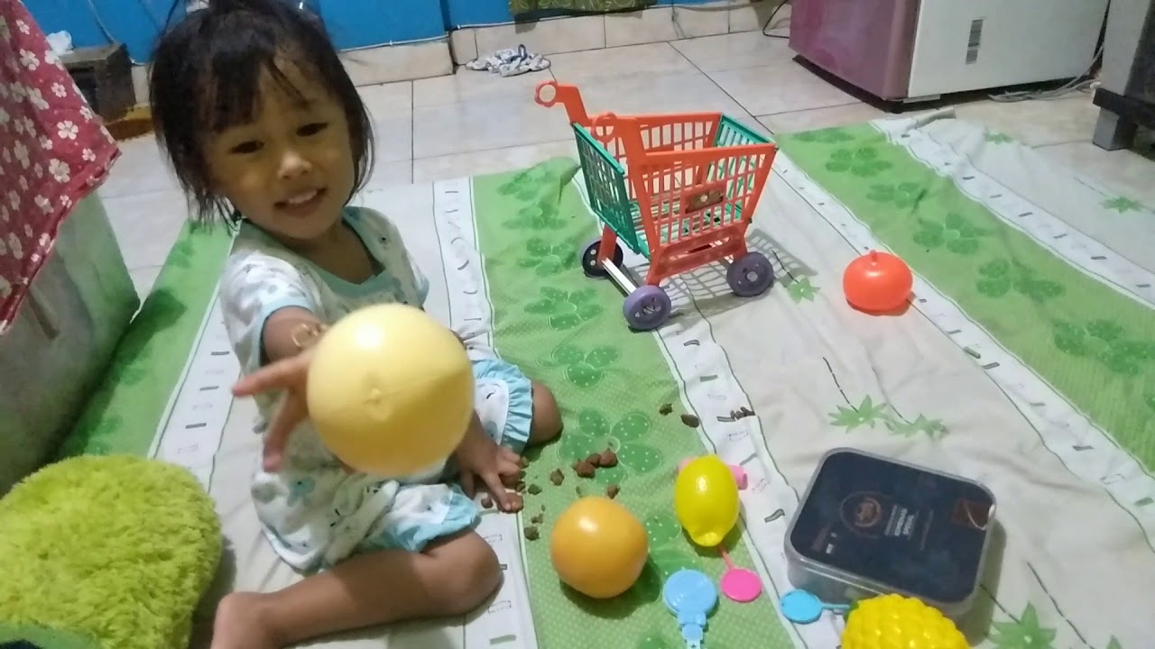 Bermain mainan | anak lucu - YouTube