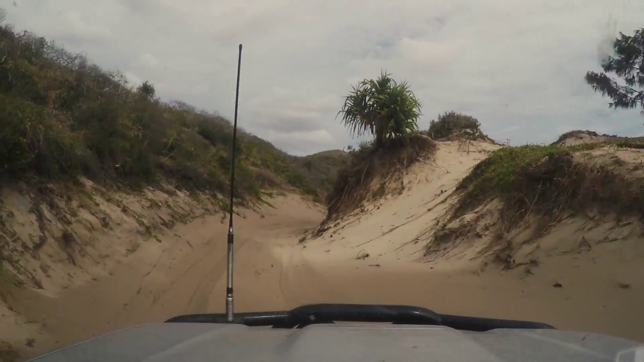 Ngkala Rocks (Fraser Island) in a Suzuki Jimny - YouTube