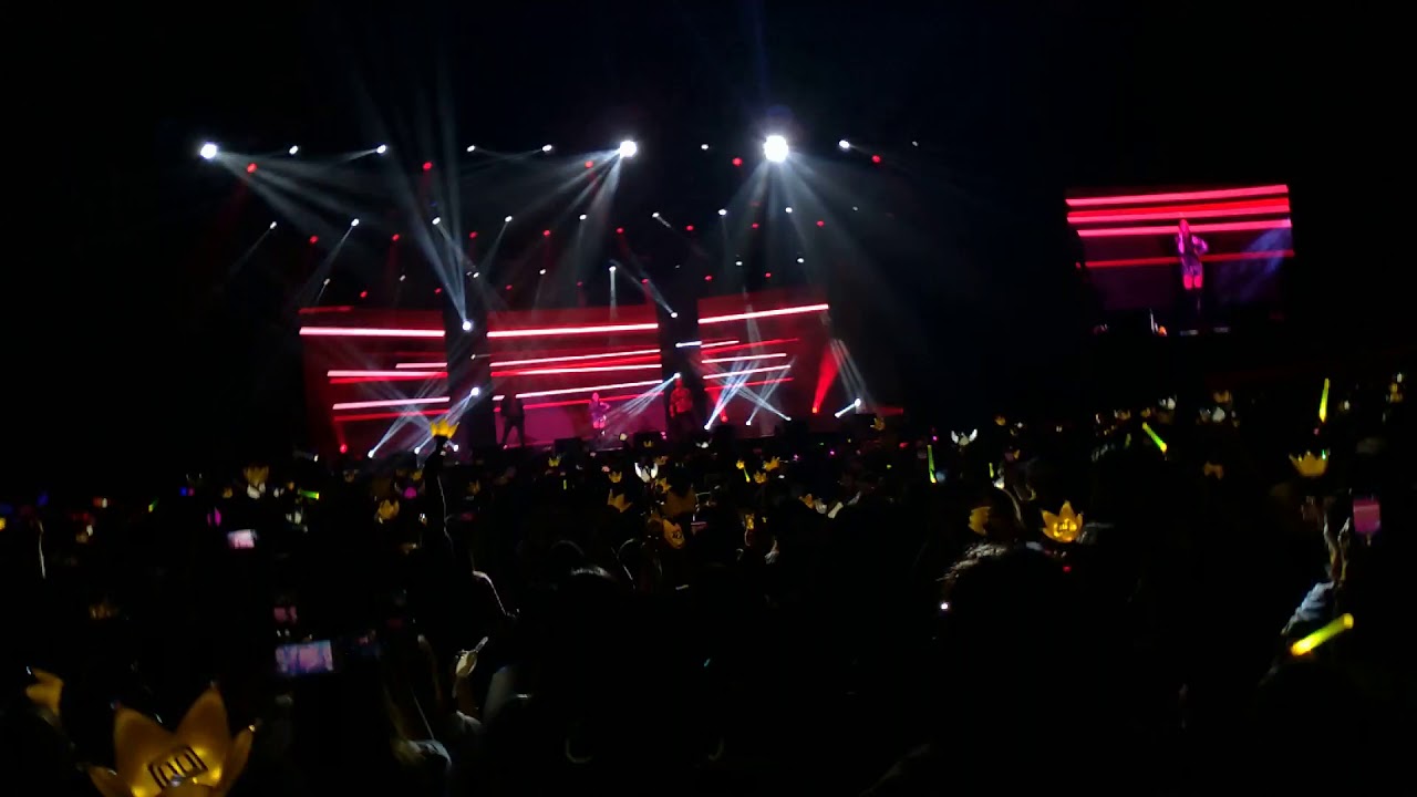 FIRE + CRUSH by DARA (2NE1) #THEGREATSEUNGRIINMANILA - YouTube