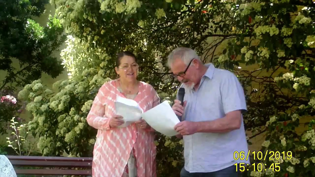 Harry Smith funeral - YouTube
