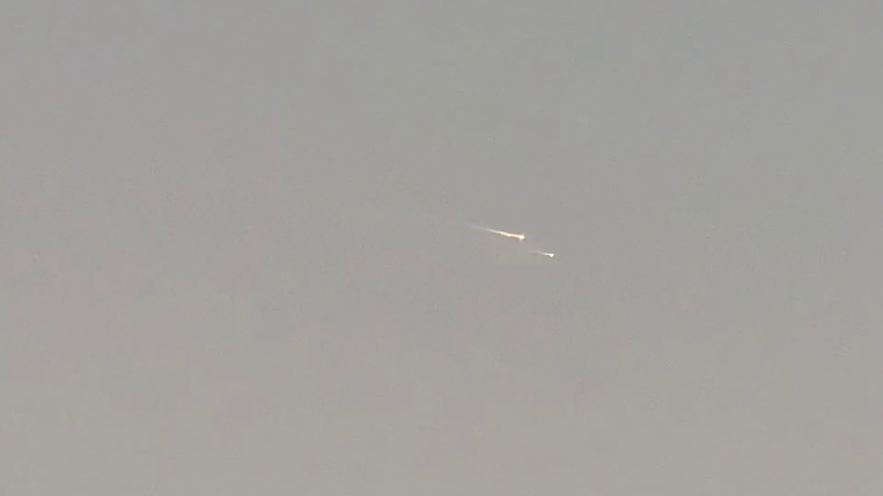 Meteor over NZ dusk on Sat 5th January 2019 - YouTube