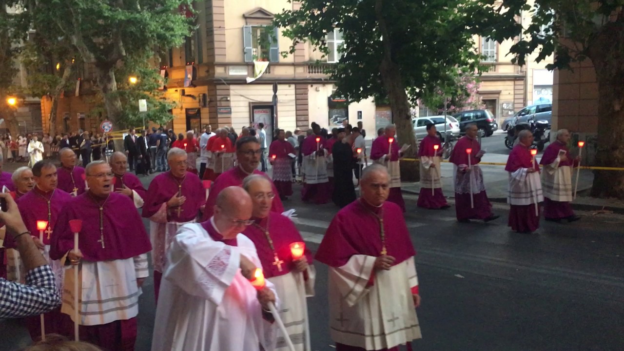 Cardinals and Bishops Corpus Christi Procession in Rome 2017 - YouTube