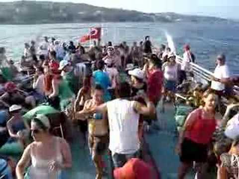 ISTANBUL GEZI KULUBU - TEKNE YUZME GEZISI 6 DANS - 12 AGUSTS