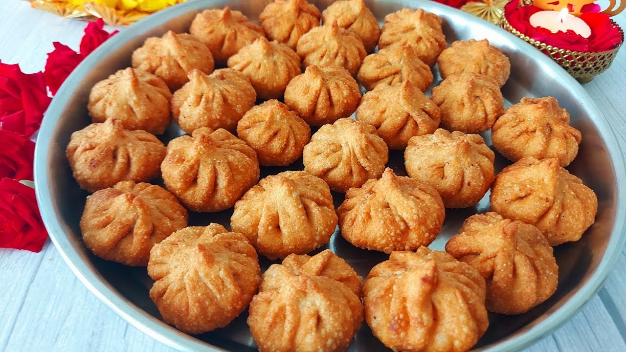 गव्हाचे पीठ आणि गुळ वापरून बनवा तळलेले मोदक | Fried Modak | Talalele ...