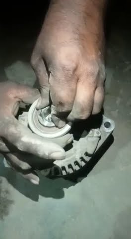 Alternator Pulley Bearing Sound - YouTube