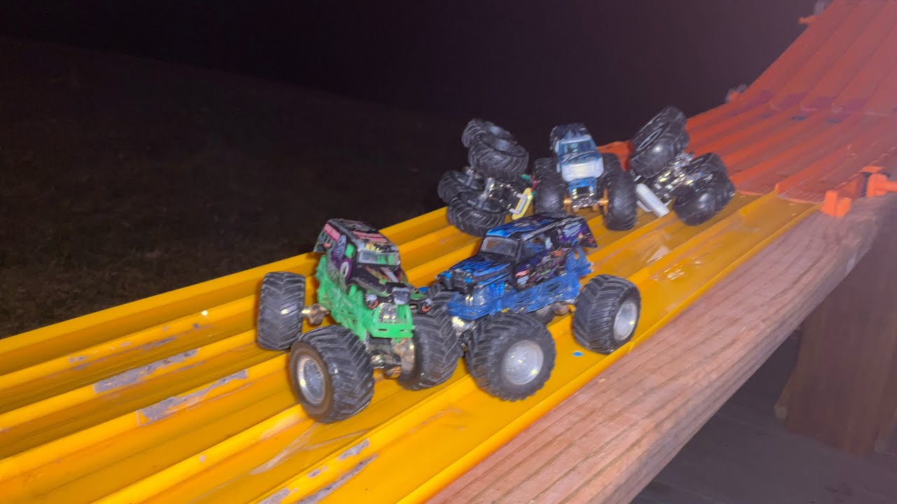 Super Slope racing series Halloween special - YouTube