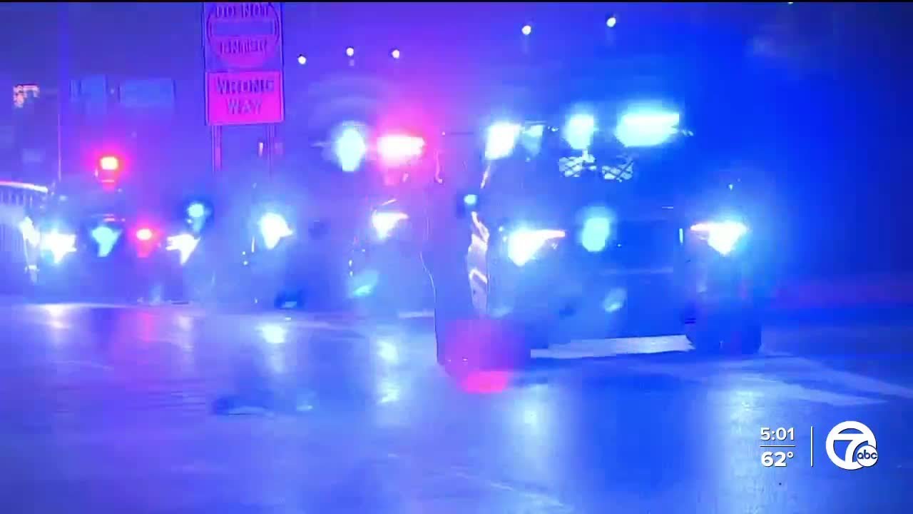 2 in custody after Michigan State Police trooper shot in Detroit - YouTube