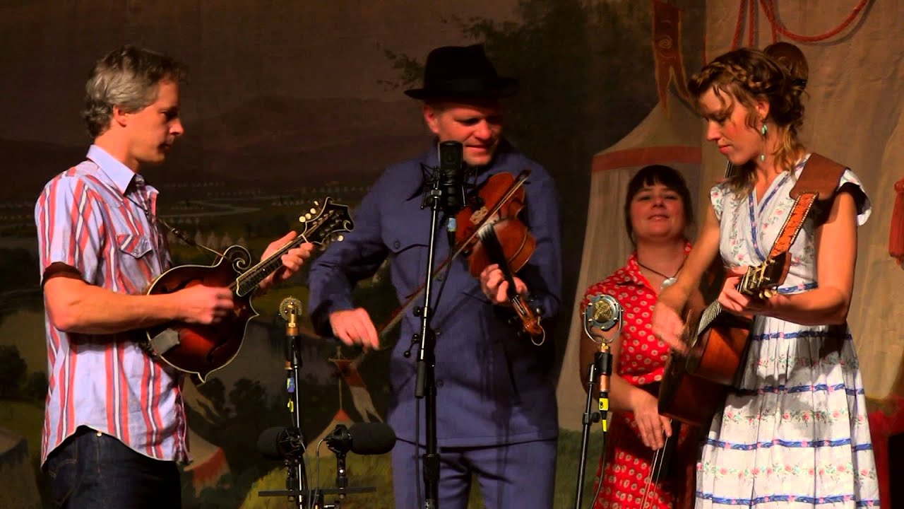 03 Foghorn Stringband 2014-01-18 Greensleeve - YouTube