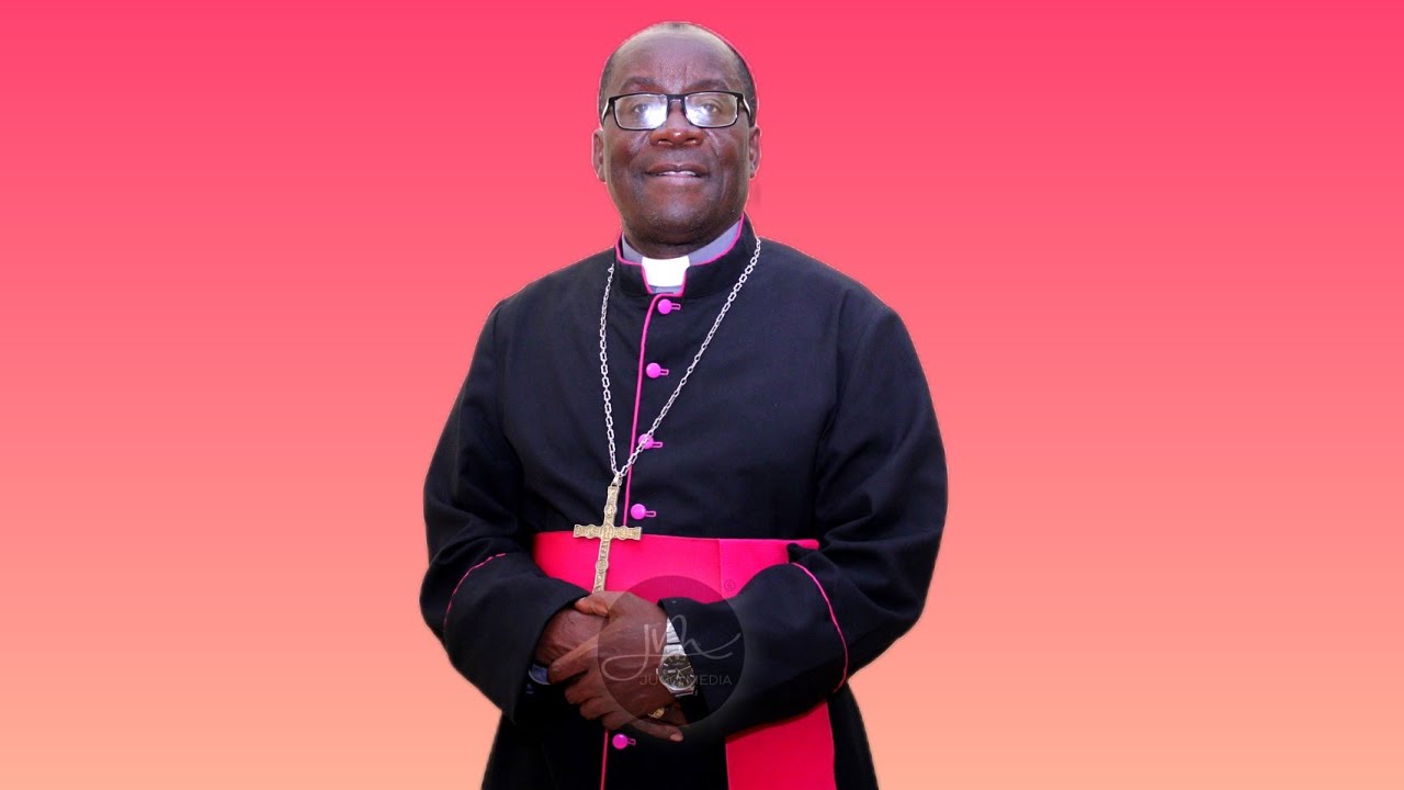 Askofu Edward Mapunda wa Singida Akiongea na Media,Azungumzia Wito Wake ...