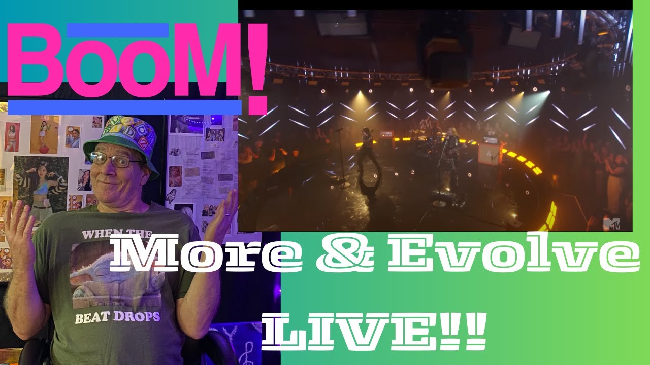 What a Show!! THE WARNING - More & Evolve .. LIVE at the VMAs - YouTube