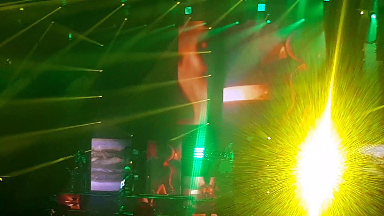 Rob zombie Huntington wv 2019 well, everybody's fucking in a ufo - YouTube