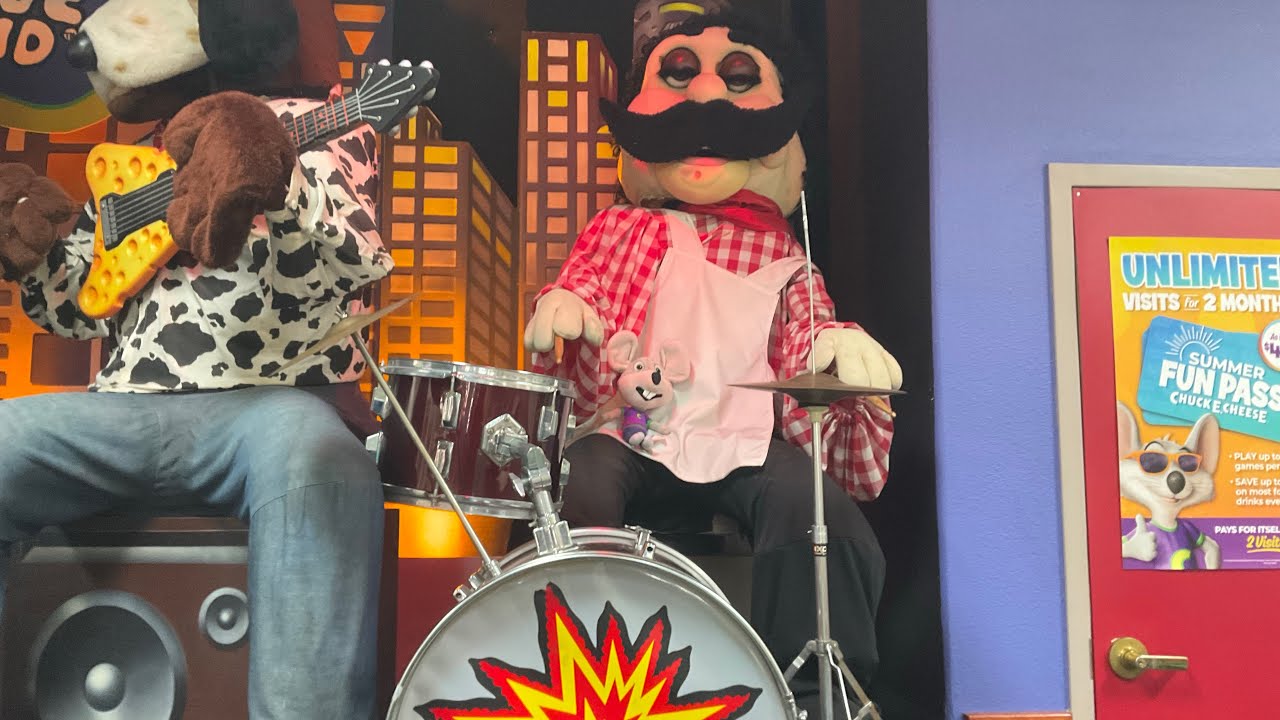 Chuck E. Cheese it’s the 70s (Annapolis md) - YouTube