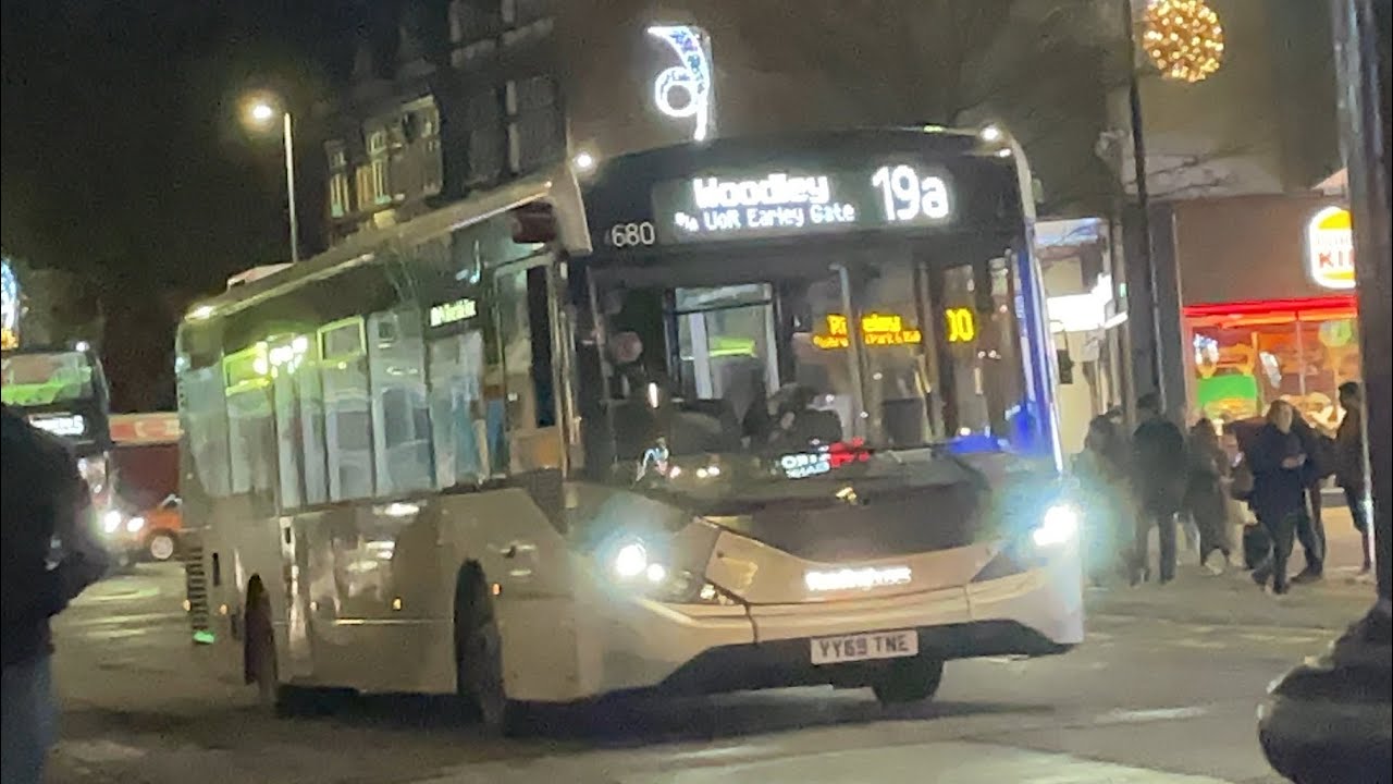 Reading Buses Enviro200MMC 680 (YY69 TNE) On Route 19a To Woodley - YouTube